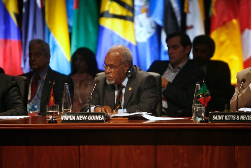 Sir Michael Somare at the Commonwealth Heads of Government Meeting 2009 ...